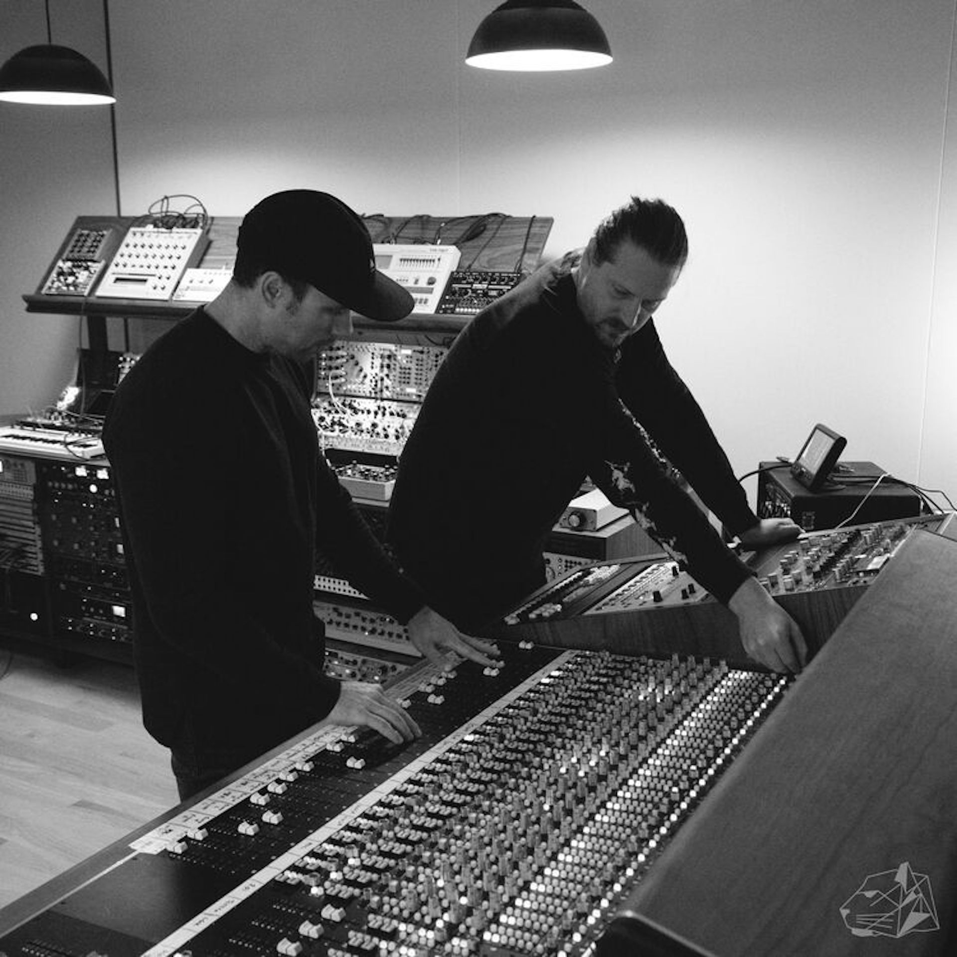 Hess & Harrison - //SNCMAG